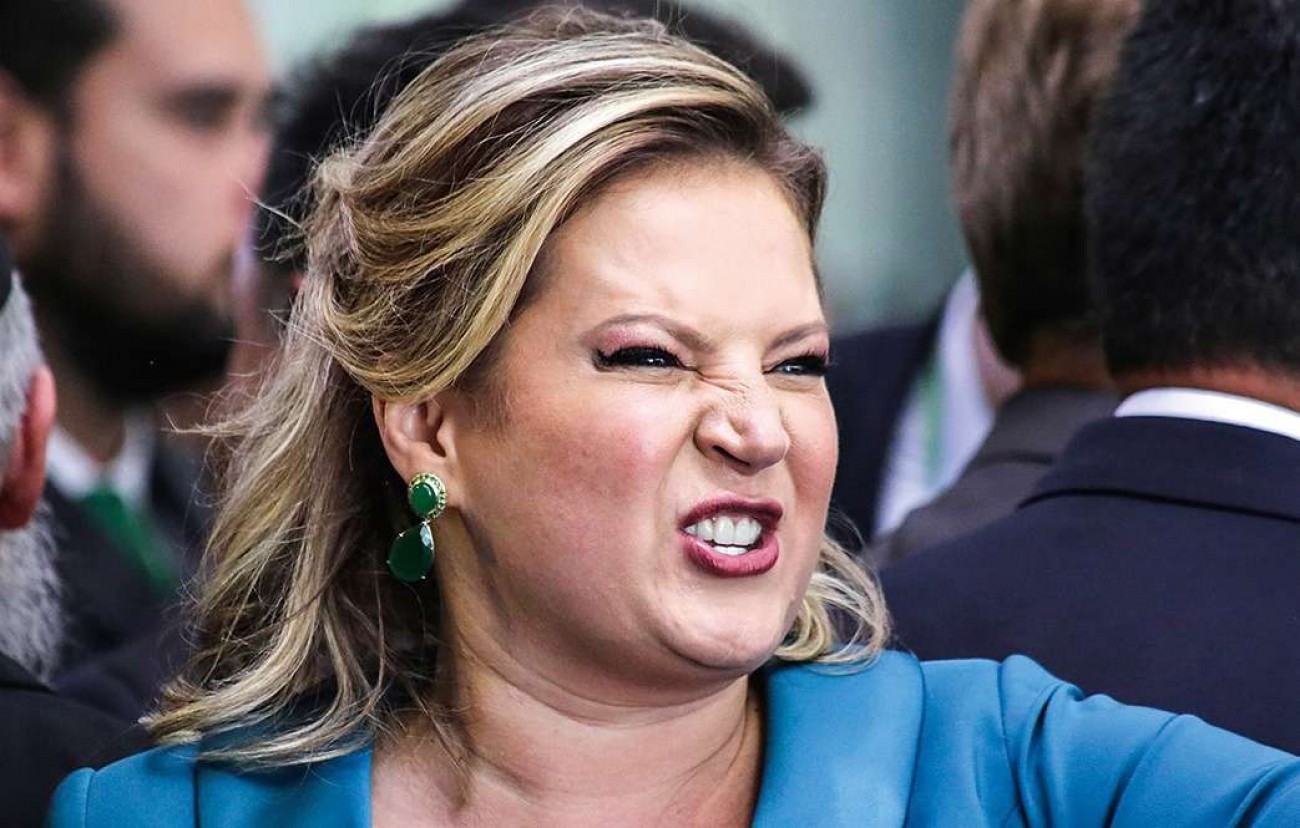 Joice testa popularidade na feira, causa alvoroço e é surpreendida ...