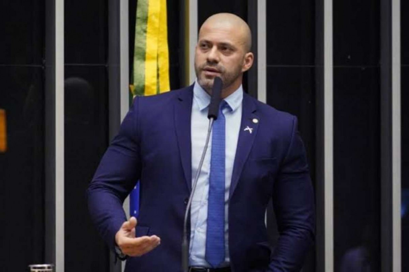 Daniel Silveira poderá chefiar gabinete do senador Magno Malta