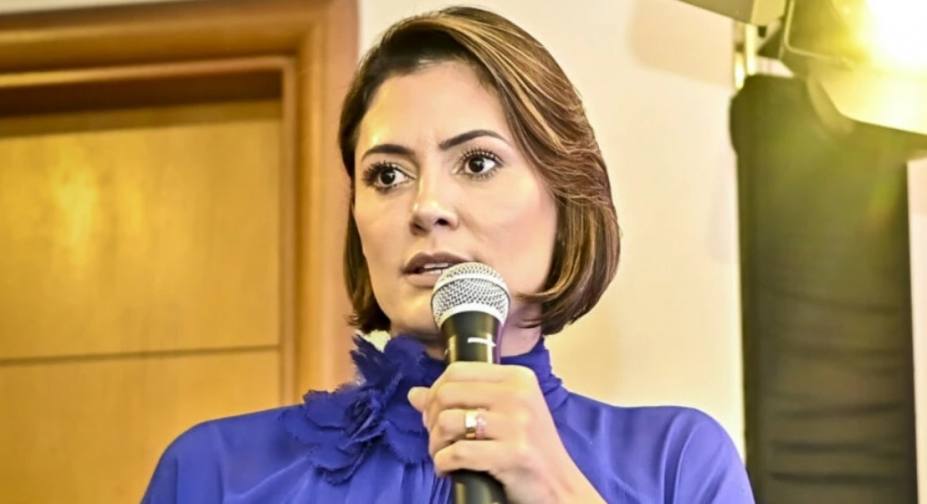 O "surto" e a ameaça grave de uma militante petista contra Michelle ...