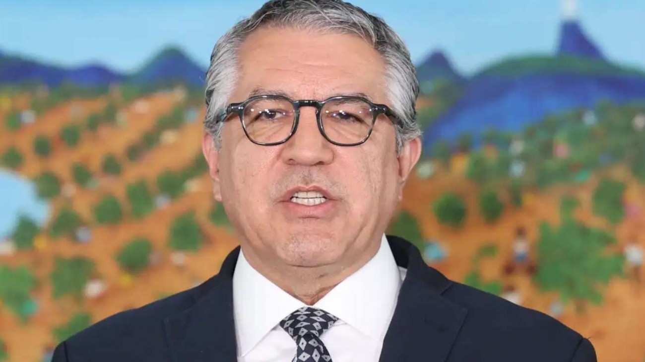 Inábil e fraco, ministro de Lula provoca novo desgate e é desmentido ...