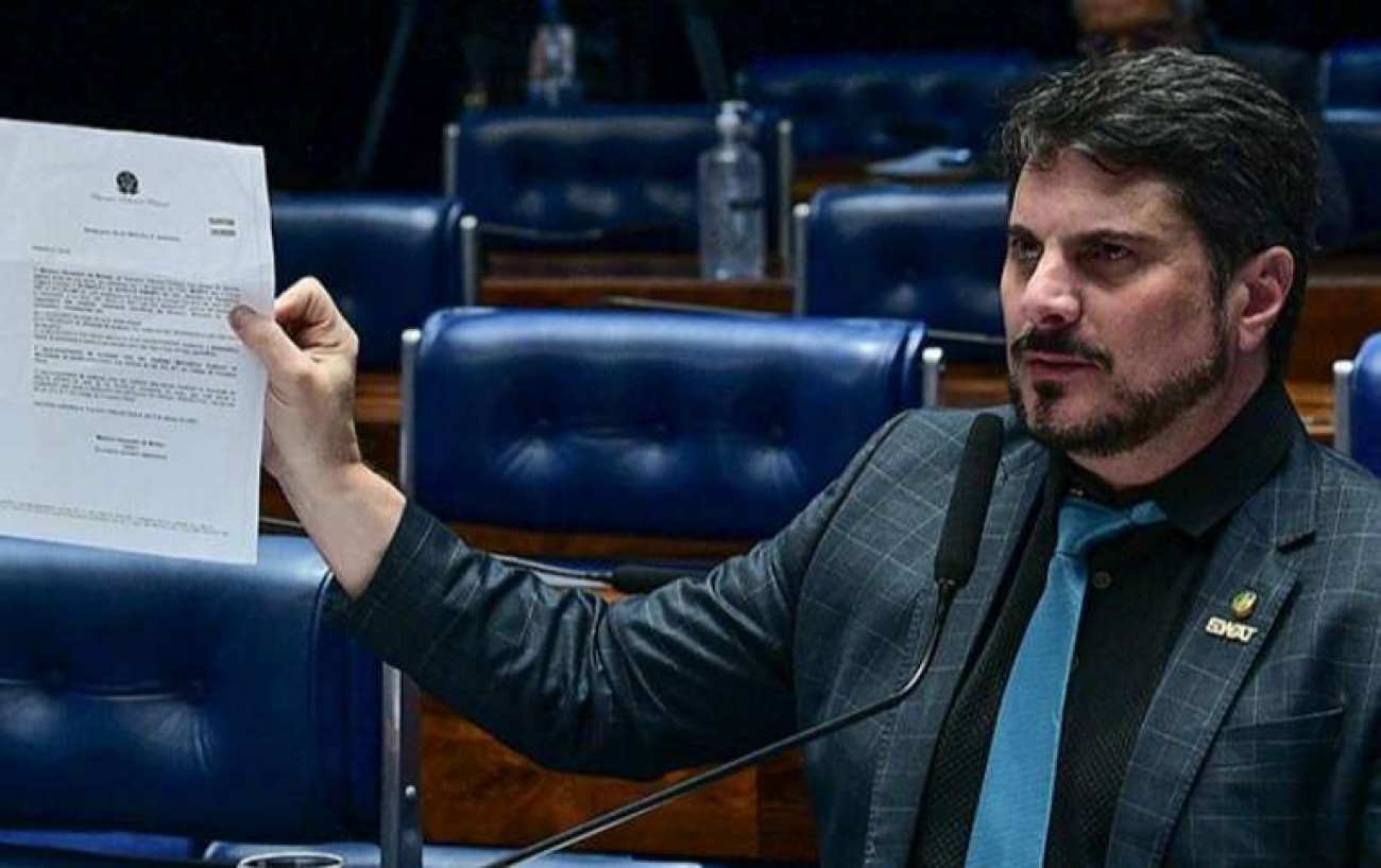 Morando no Senado, Marcos do Val recebe apoio e parlamentares podem ...