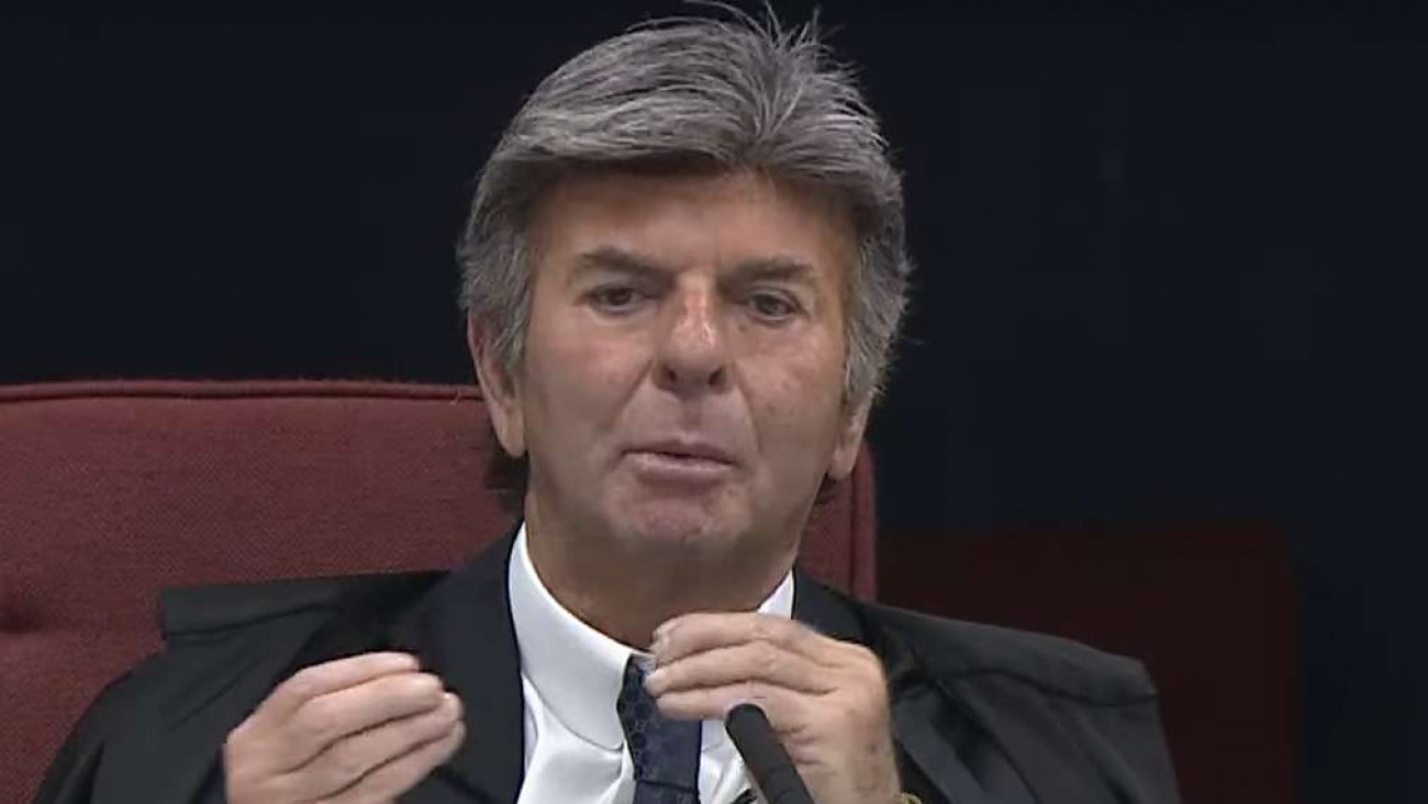 Fux se insurge novamente e julgamento é suspenso no STF